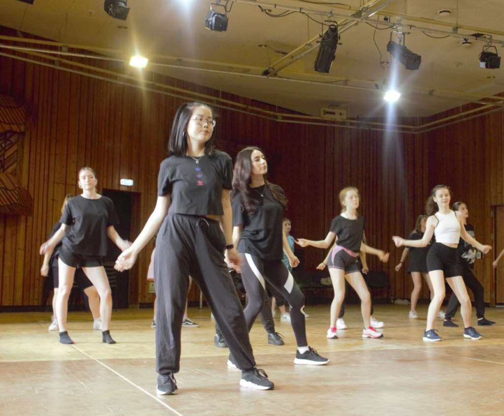 MuWe: Das Gitarren-Ensemble am Immanuel-Kant-Gymnasium – Herderzeitung